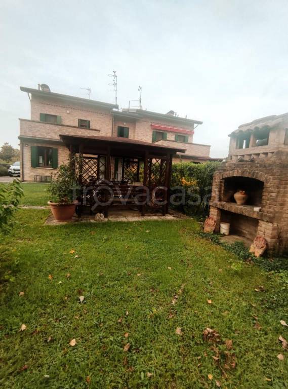 Villa a Schiera in in vendita da privato a Ferrara via Ernesto Strozzi, 16