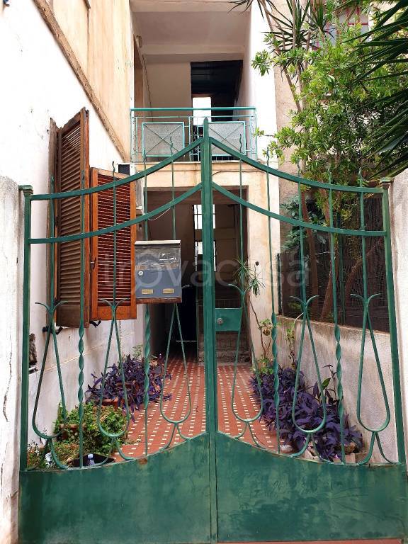 Appartamento in in vendita da privato a Locri via Don Vittorio