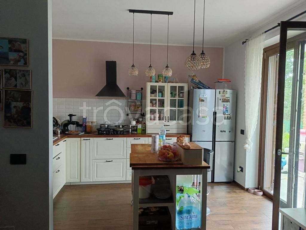 Villa in in vendita da privato a Besozzo via Monte Bianco, 7b