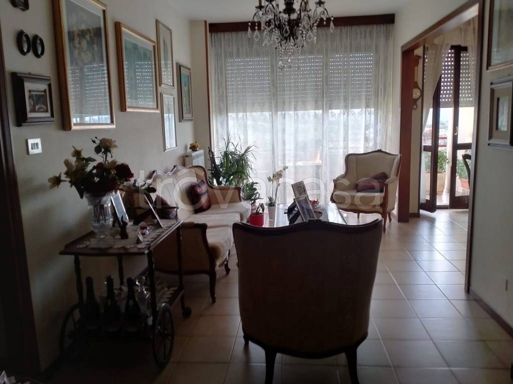 Appartamento in in vendita da privato a Sassari via Ugo La Malfa, 26 32