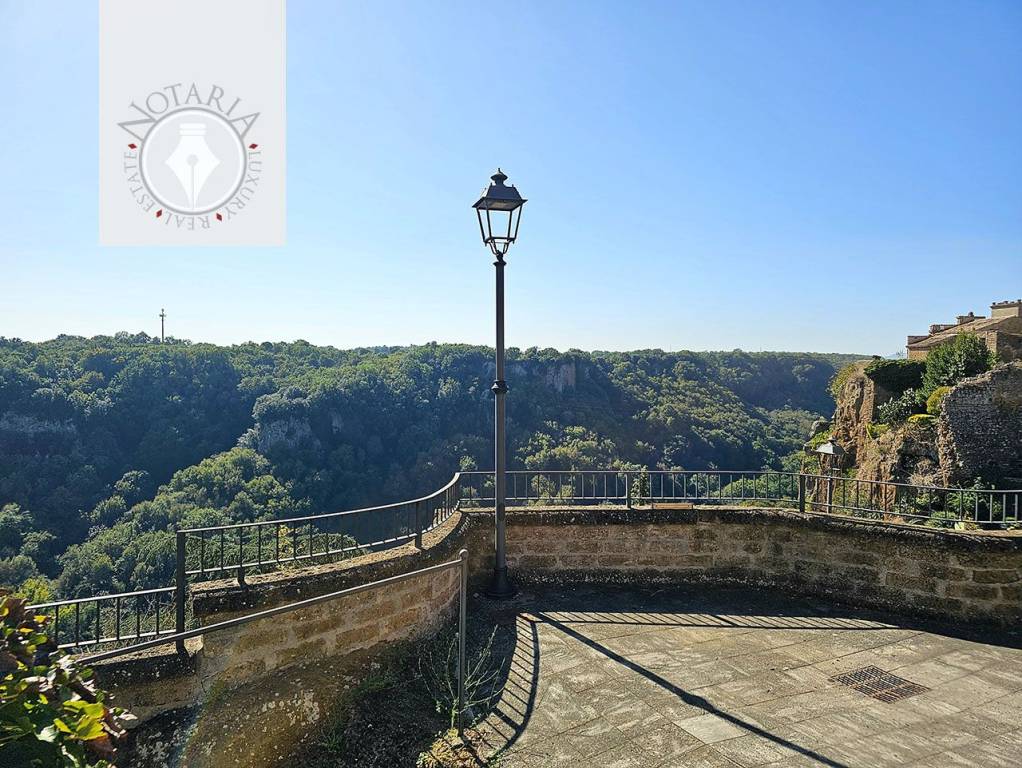 Casa Indipendente in vendita a Castel Sant'Elia via Cascine