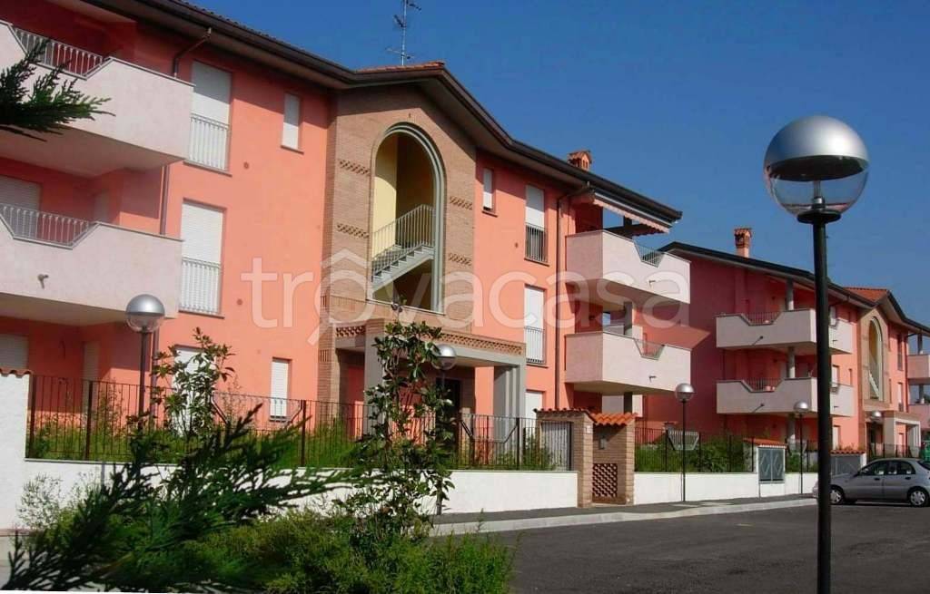 Appartamento in vendita a Bernareggio via Romagna