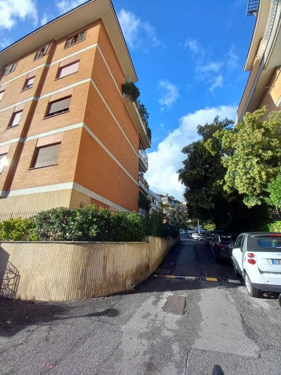 Appartamento in vendita a Roma via San Godenzo, 130