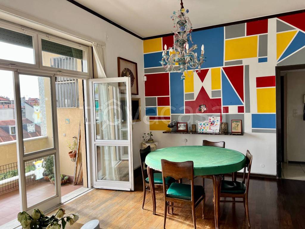 Appartamento in vendita a Milano via Alberto da Giussano, 21