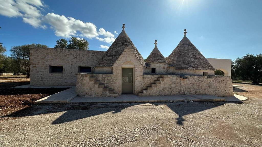 Trullo in vendita a San Michele Salentino sp48