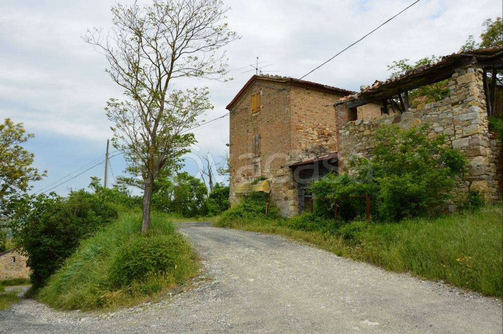 Rustico in in vendita da privato a Medesano strada di Case Faggi