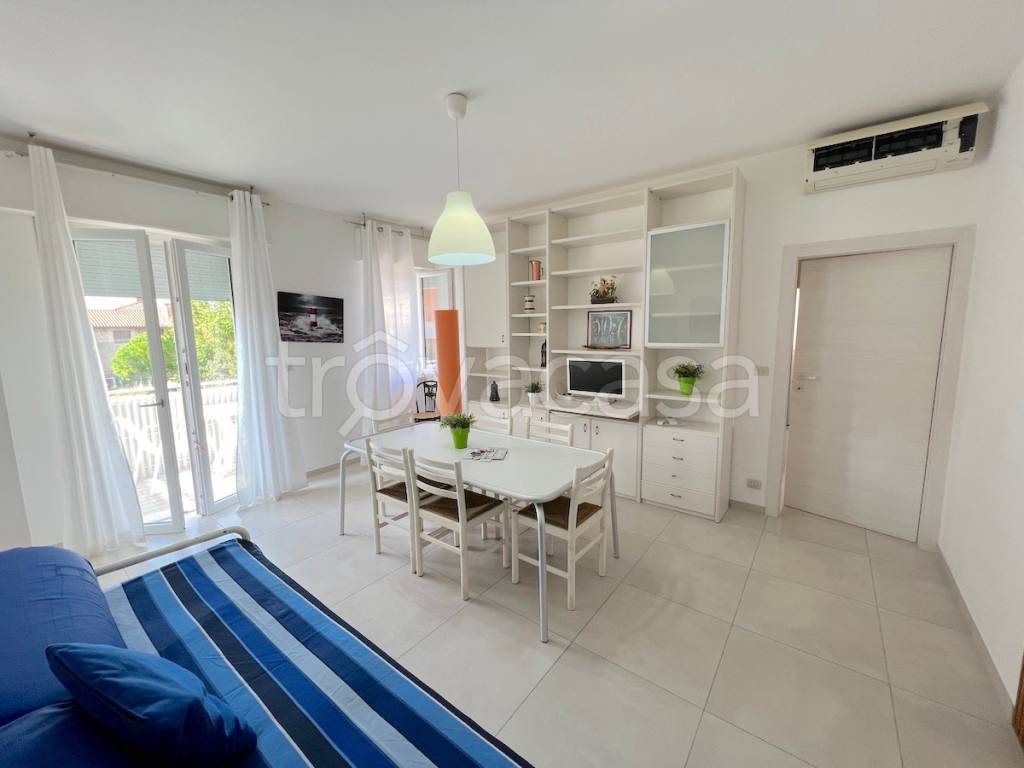 Appartamento in vendita a Lignano Sabbiadoro via Monte Pasubio, 5