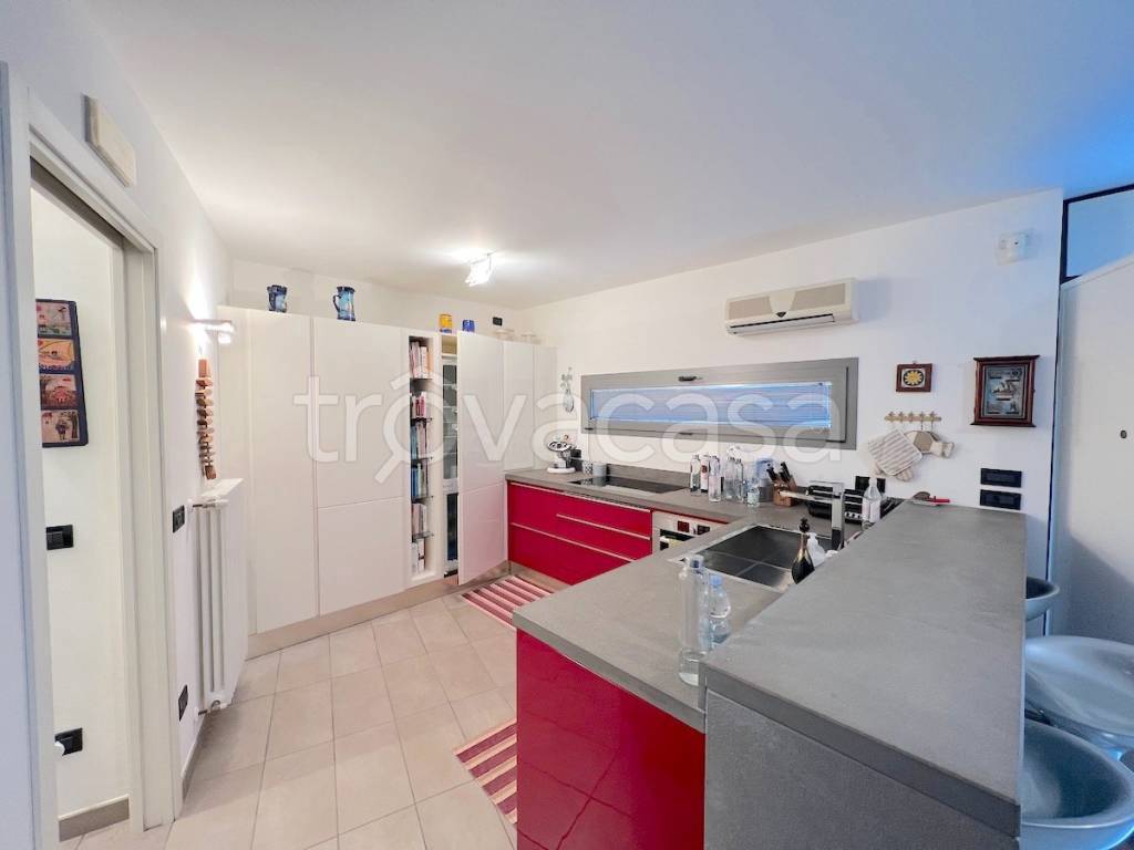 Villa in vendita a Lignano Sabbiadoro via Raggio di Giove, 18B