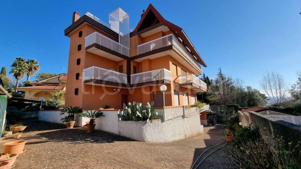 Villa in in vendita da privato a Lamezia Terme via Concetta Floro, 6