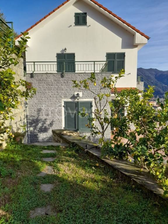 Appartamento in in vendita da privato a Chiavari località Caperana Case Sparse, 10B