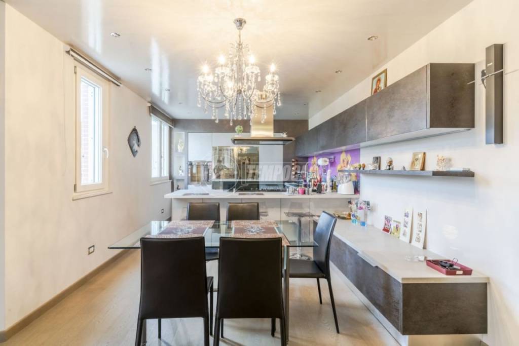 Appartamento in vendita a Montecosaro via f.lli rosselli 19