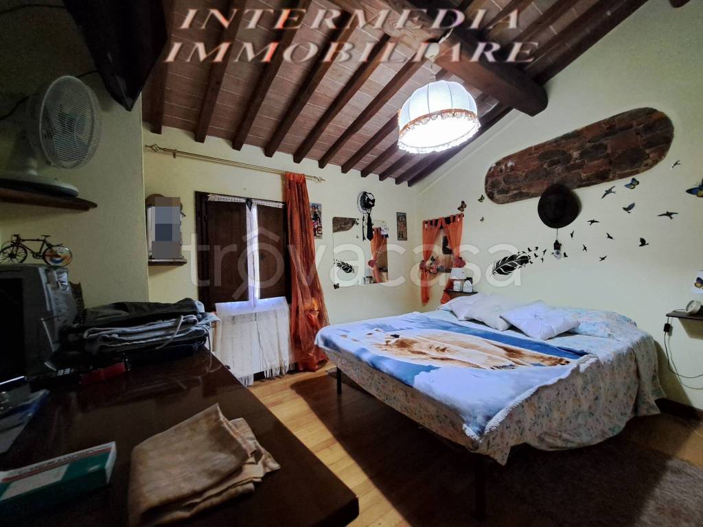 Appartamento in vendita a Cavriglia via Francesco Burzagli