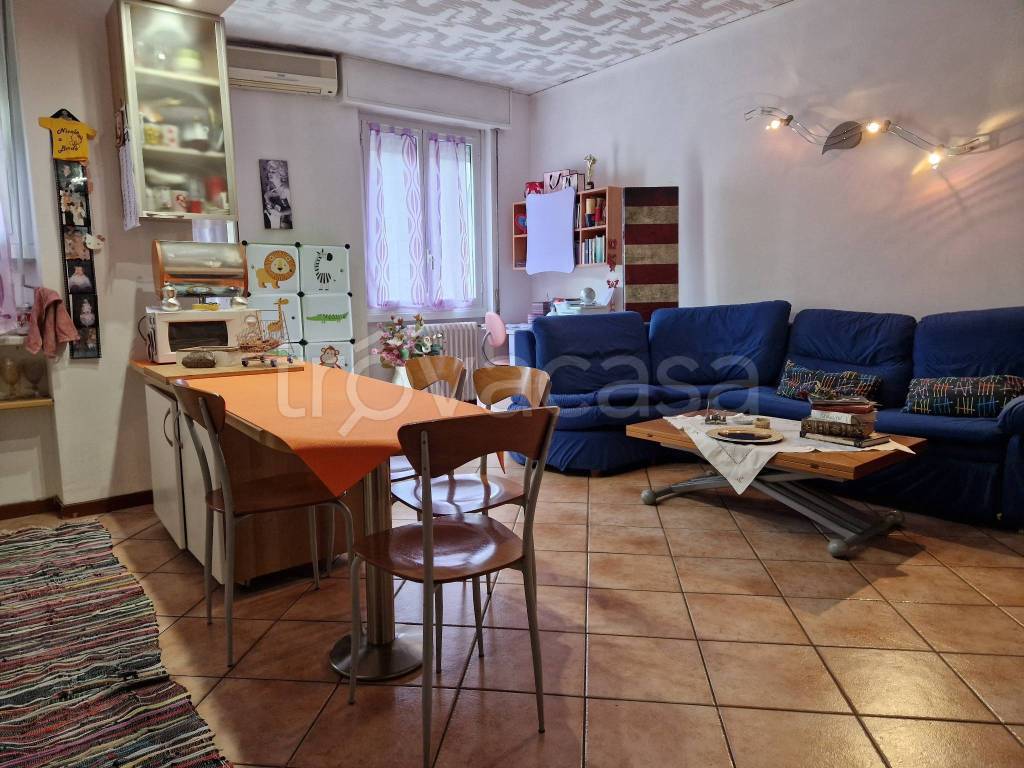 Appartamento in vendita a Bresso via Papa Giovanni xxiii, 37