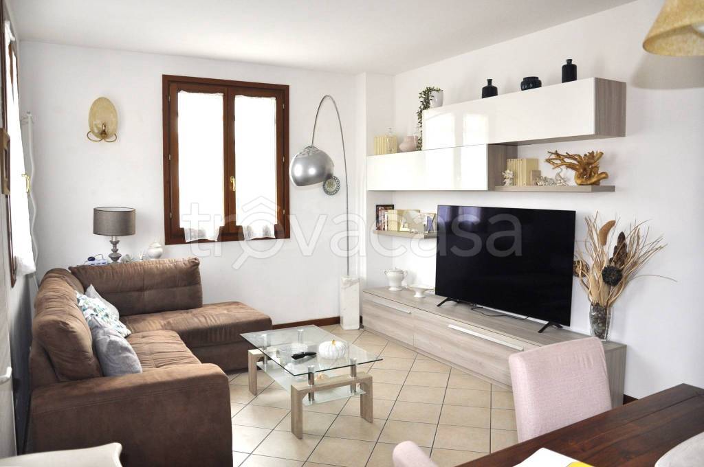 Appartamento in vendita a Carmignano via Lorenzo Bartolini