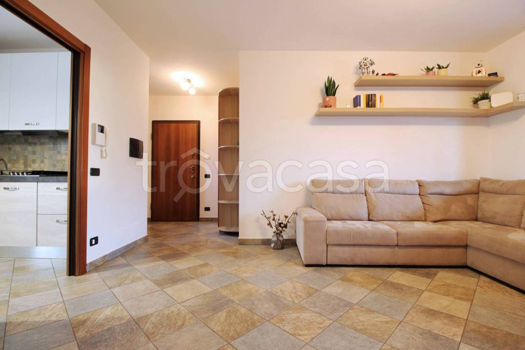 Appartamento in vendita a Lazzate via San Lorenzo