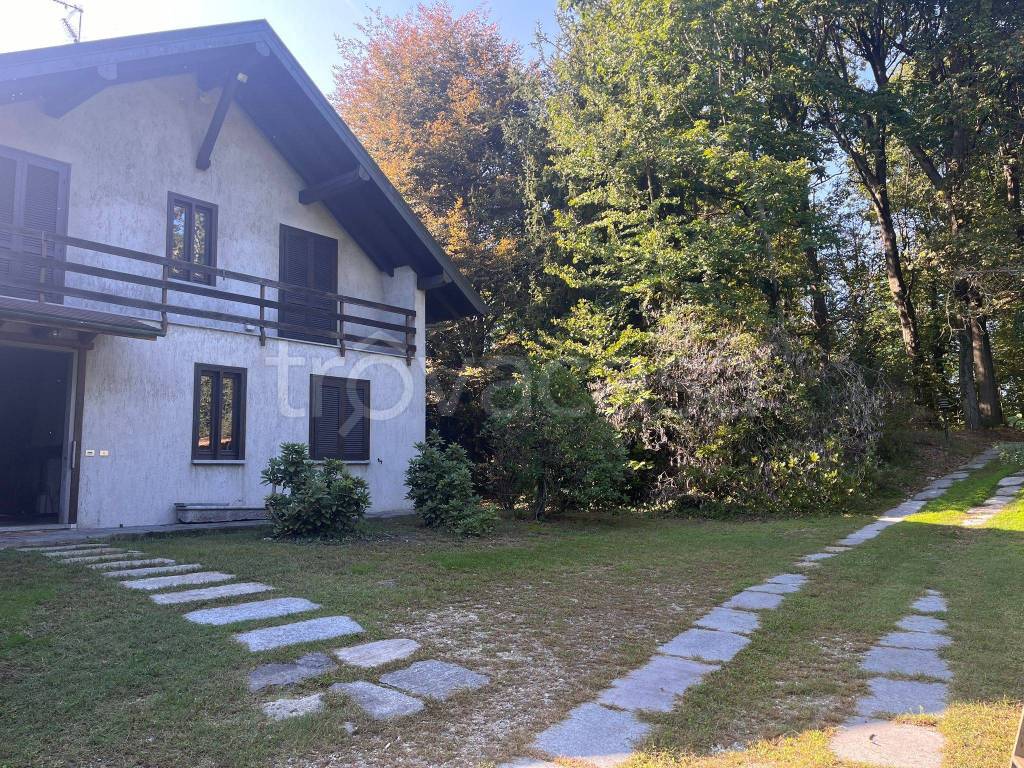 Villa in in vendita da privato a Gattico-Veruno via Leonardi, 28