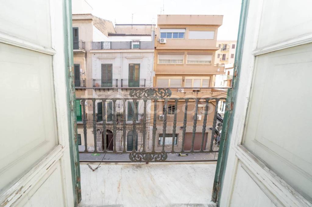 Appartamento in vendita a Palermo via Oreto