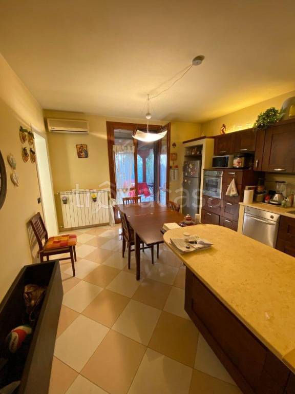 Villa a Schiera in vendita ad Adria via Domenico Sampieri