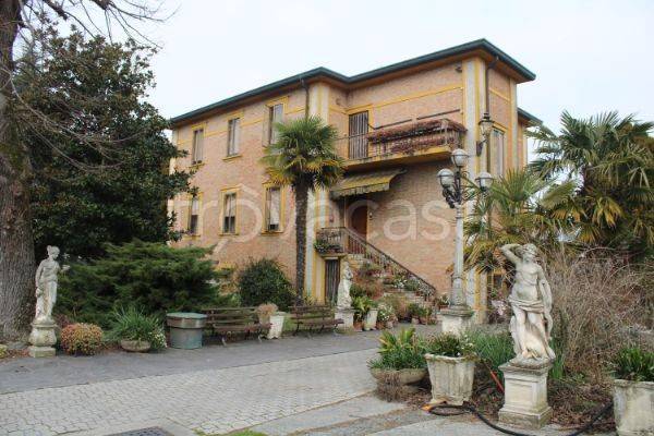 Villa in vendita a Rosolina piazza Martiri della Libertà, 3