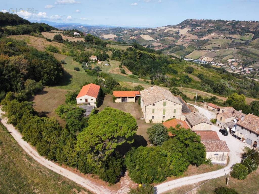 Rustico in vendita a Ripatransone c.Da Fiorano, snc