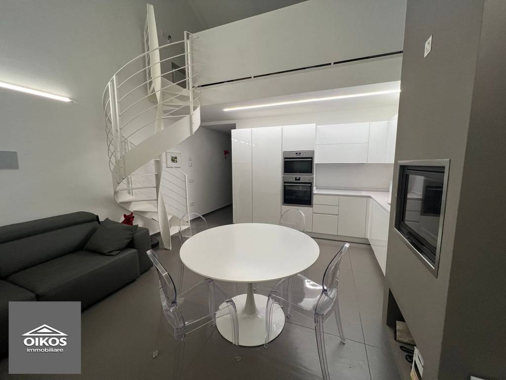 Appartamento in vendita a Desenzano del Garda via Francesco Agello