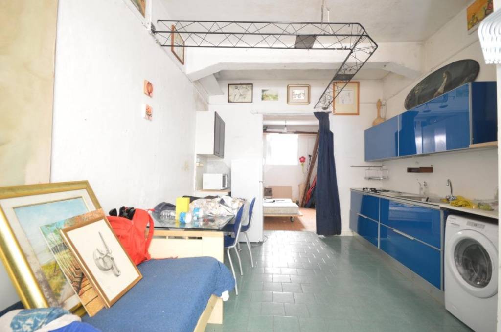 Appartamento in vendita a Messina via Siracusa, 33