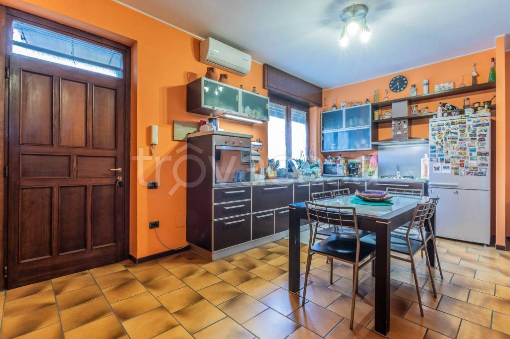 Appartamento in vendita a Cislago via Camillo Benso di Cavour