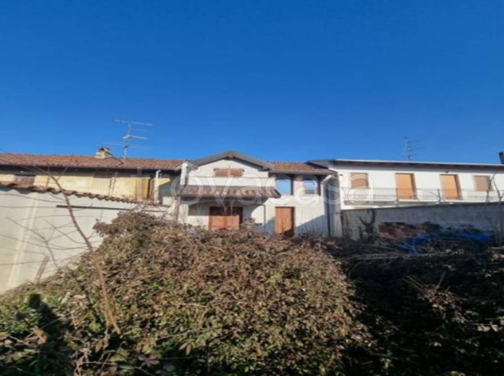 Appartamento all'asta a Casalvolone via Nuova