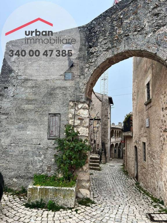 Casa Indipendente in vendita a Santo Stefano di Sessanio via Principe Umberto