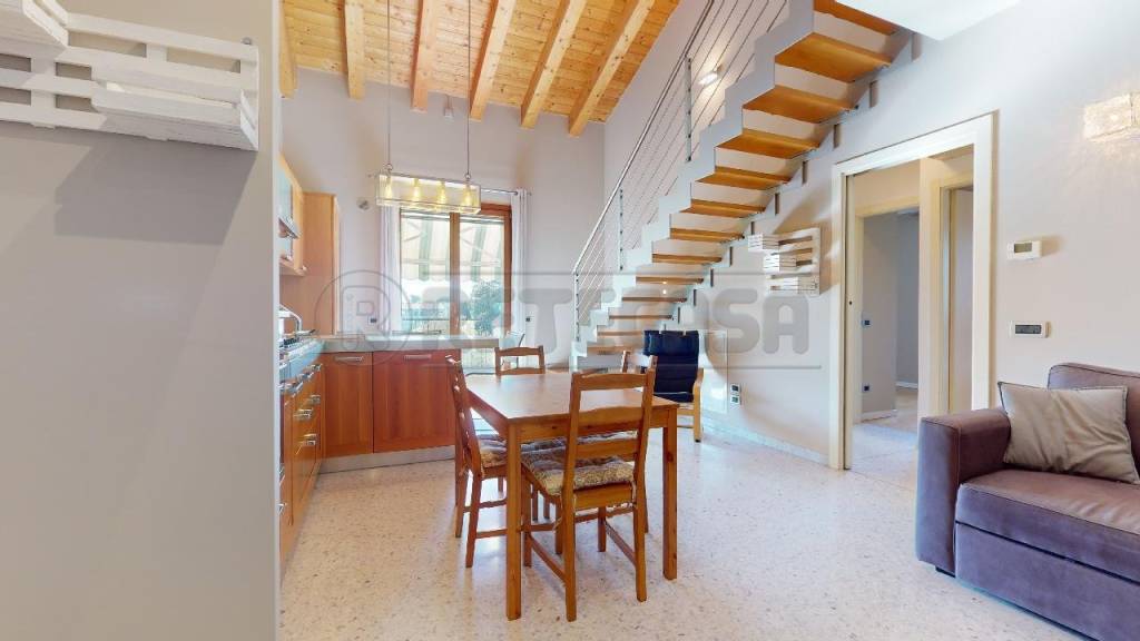 Appartamento in vendita a Carmignano di Brenta via I Maggio, 3