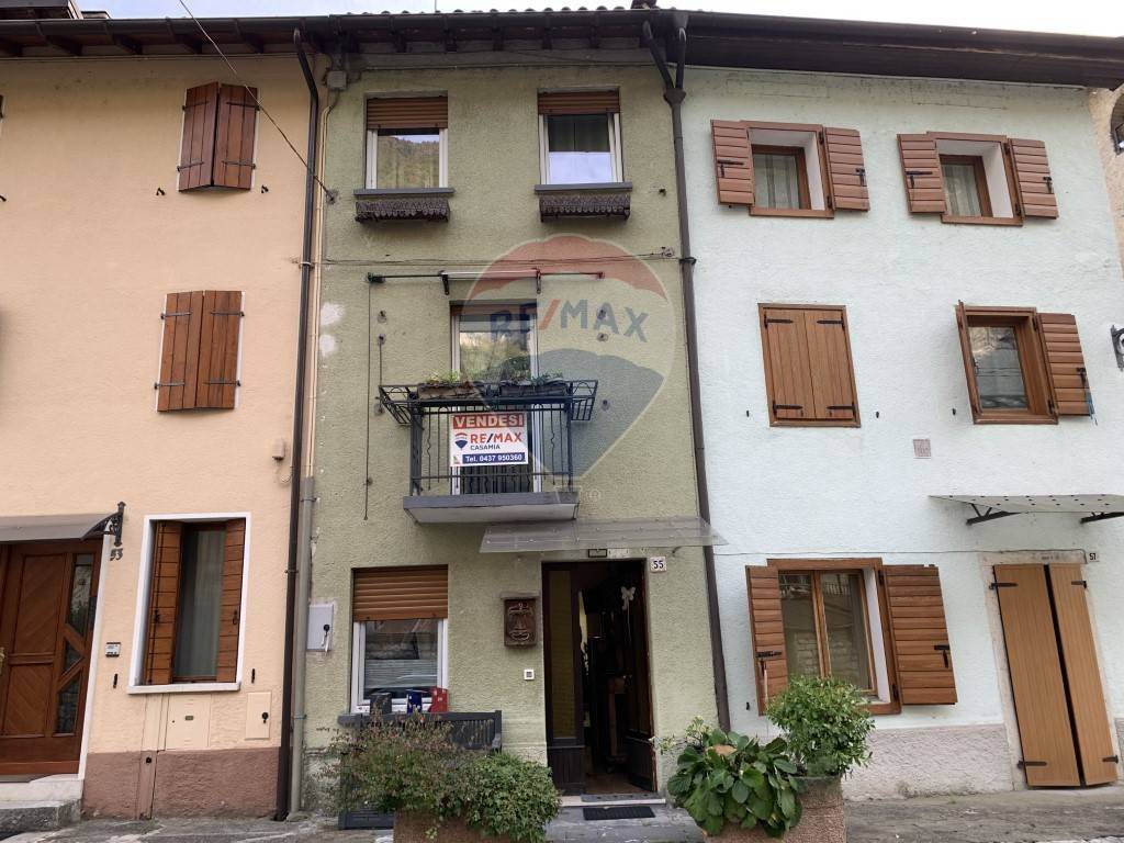 Casa Indipendente in vendita a Fonzaso via Primiero, 55