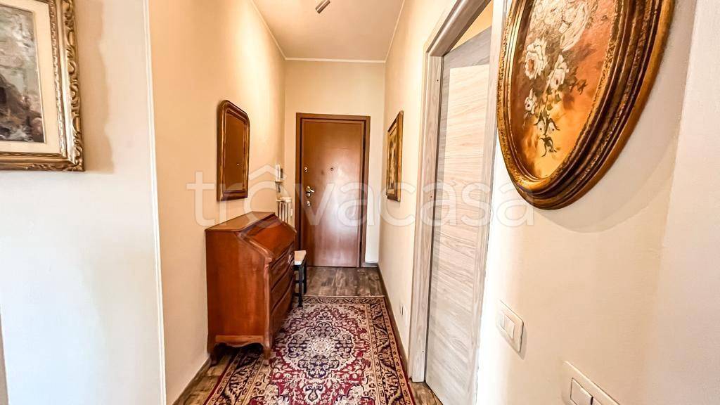 Appartamento in vendita a Carate Brianza via Corteselle, 16