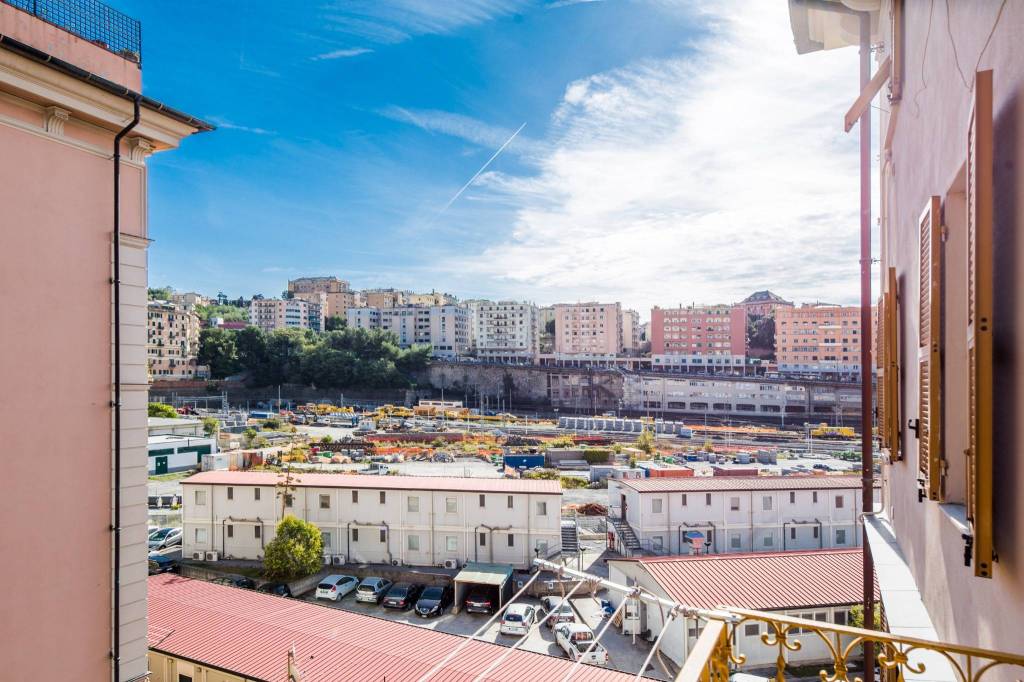 Appartamento in vendita a Genova via Giovanni Torti, 23