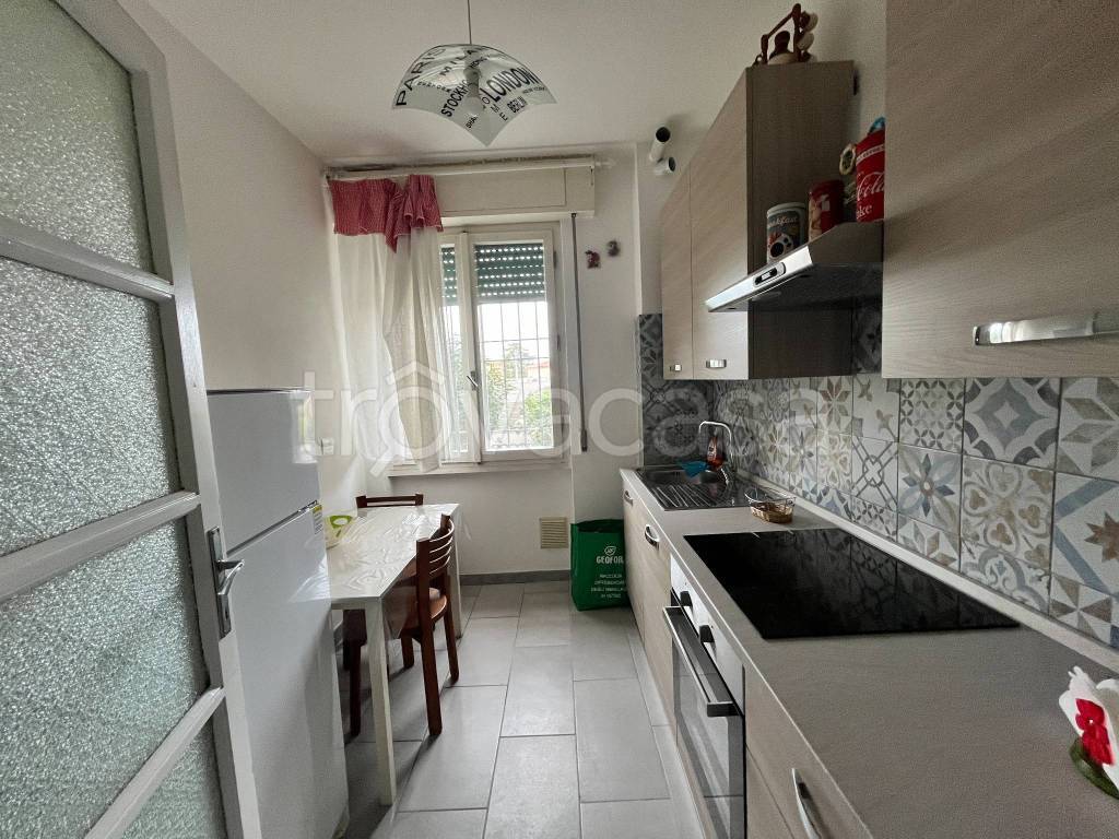 Appartamento in vendita a Cascina via Corsica, 31