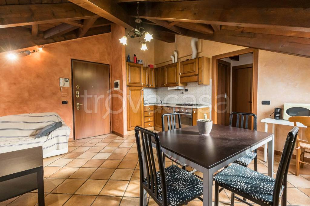 Mansarda in vendita ad Agrate Brianza piazza Trivulzio