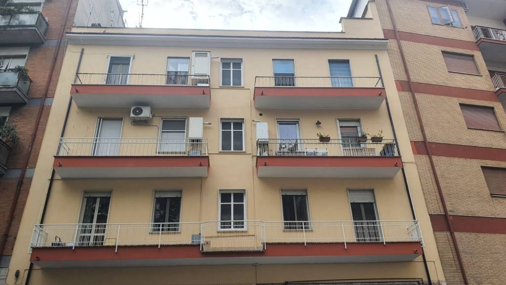 Appartamento in vendita a Frosinone viale America Latina, 10