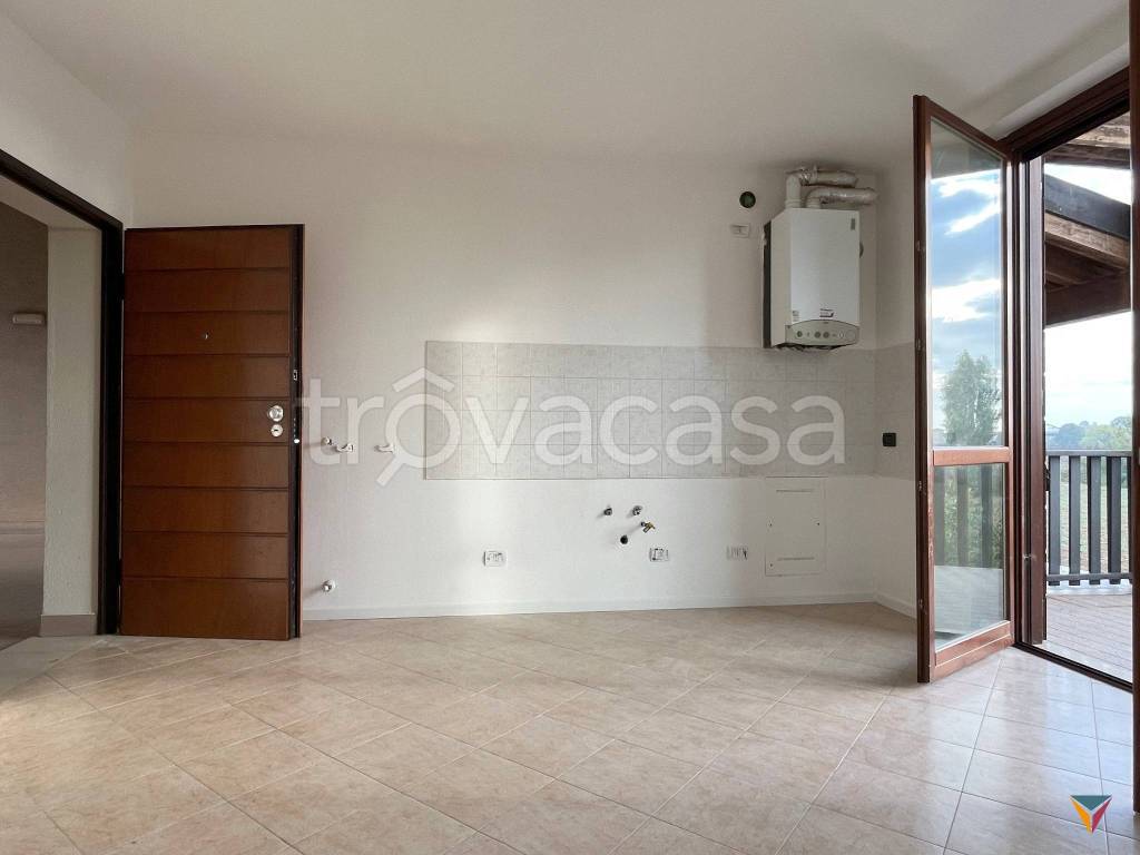 Appartamento in vendita a Bagnolo San Vito via Don Astolfi