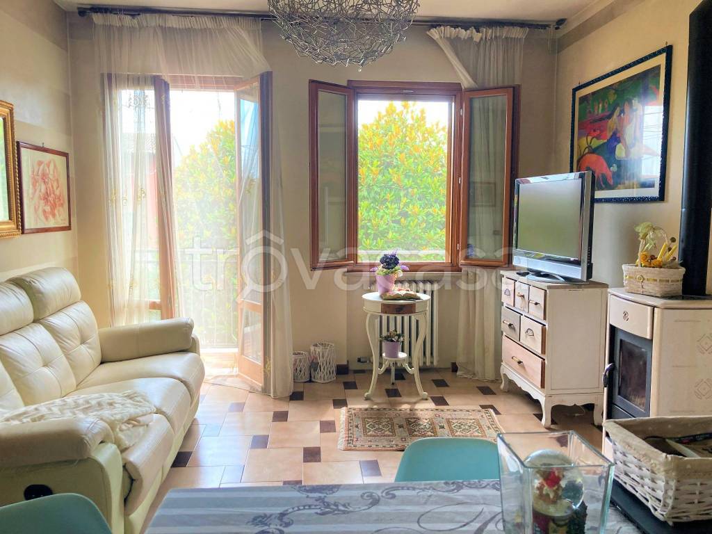 Appartamento in vendita a Peschiera del Garda via Dolci