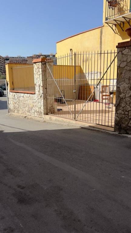 Appartamento in in vendita da privato a Palermo via Taranto