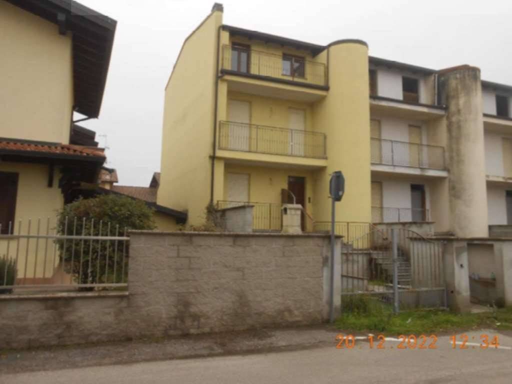 Villa a Schiera all'asta a Garlasco via Vittorio Veneto snc