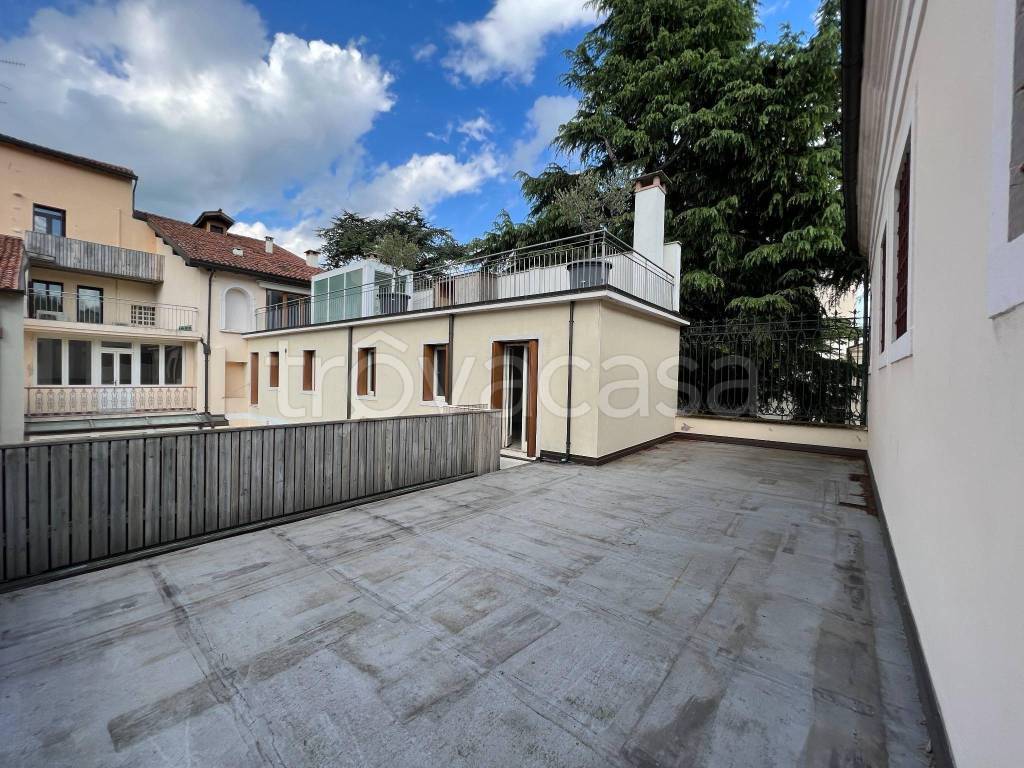 Appartamento in vendita ad Arzignano corso Giacomo Matteotti