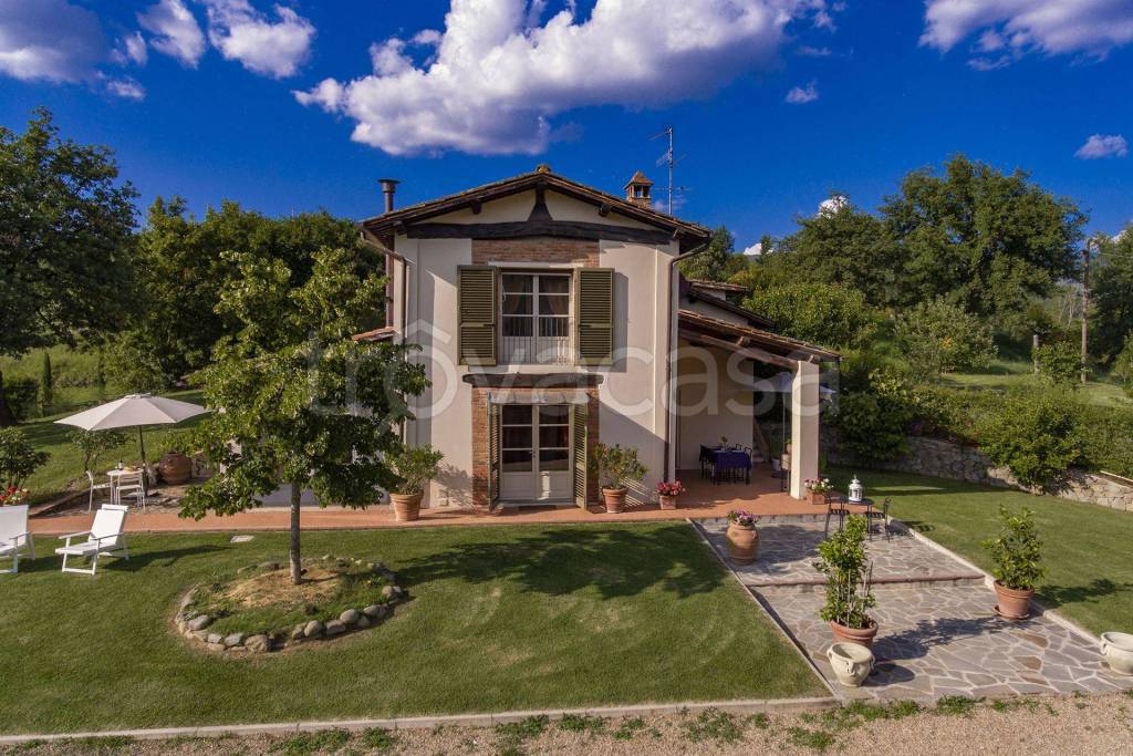 Casale in vendita a Terranuova Bracciolini