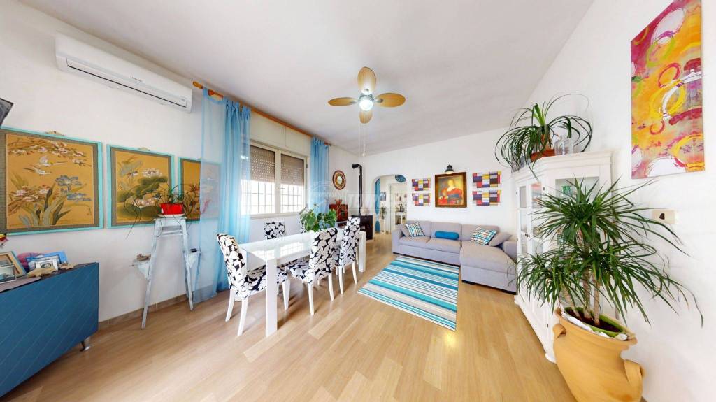 Casa Indipendente in vendita a Lecce via delle Palme, Torre Chianca 11