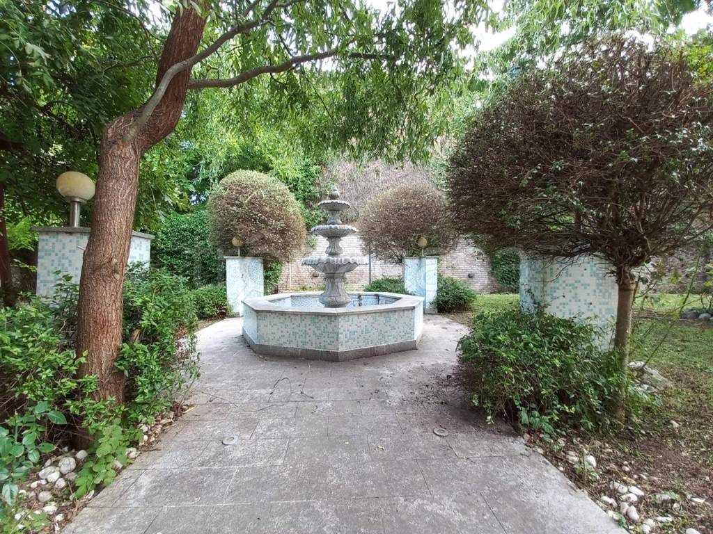 Villa in vendita a Corana via Vittorio Emanuele III