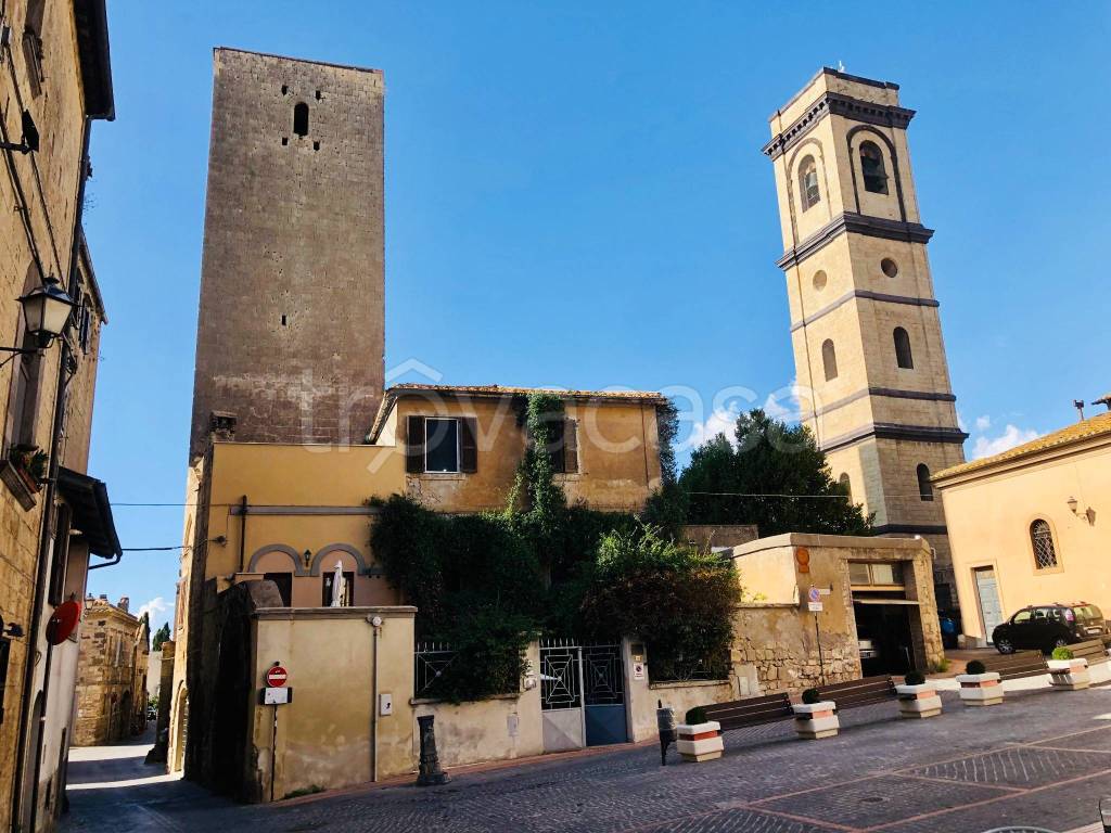 Appartamento in vendita a Tarquinia via della Sacrestia, 3