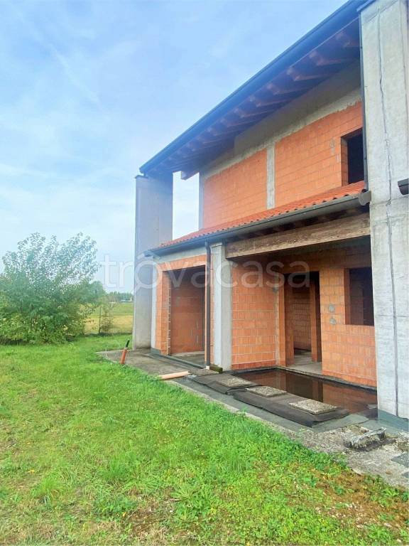 Villa Bifamiliare in vendita a Castelfranco Veneto via San Pio X 34/a