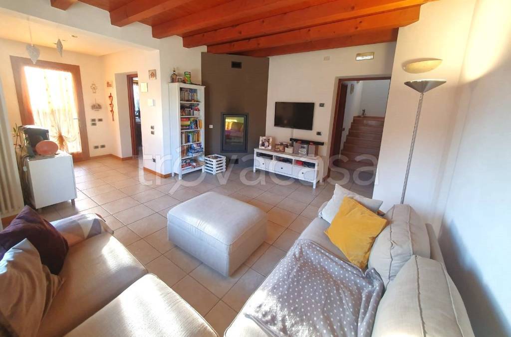 Villa Bifamiliare in vendita a Montebelluna via Galileo Galilei, 24