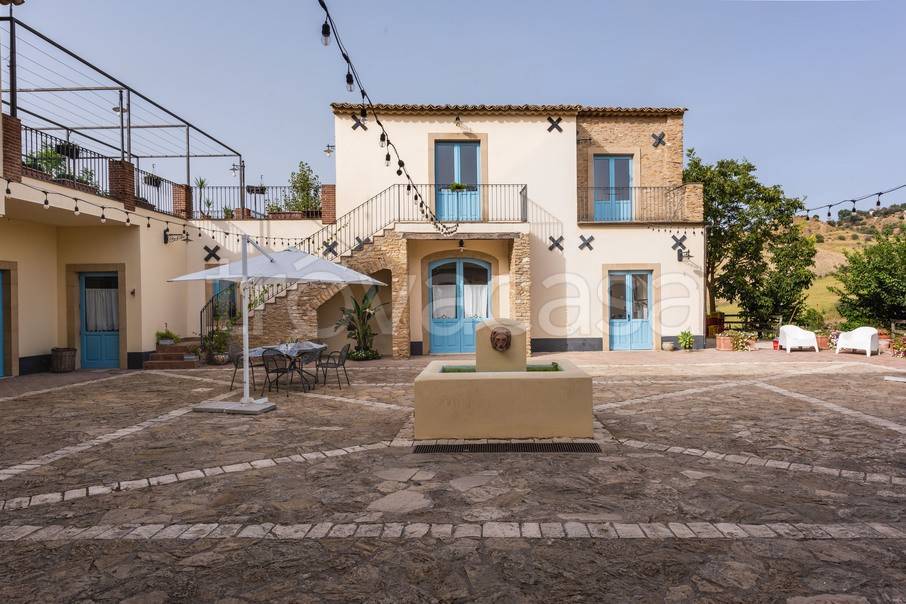 Casale in vendita a Caltagirone via Croce del Vicario, 81