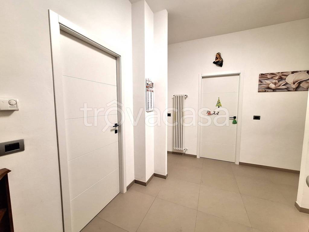 Appartamento in vendita a Santa Vittoria d'Alba via Giuseppe Verdi, 5