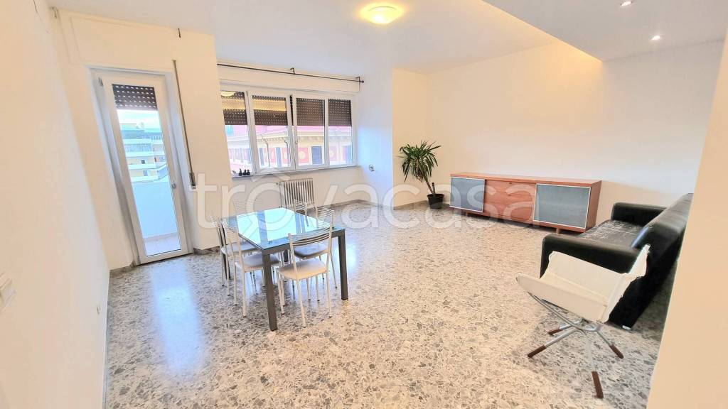 Appartamento in vendita a Pescara via Italica, 74